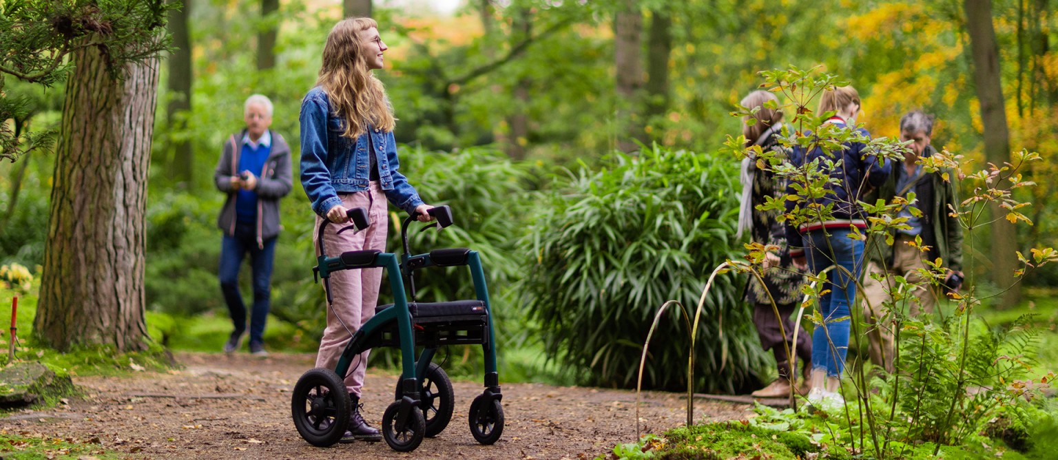 Rollator mit Luftreifen für Stoßdämpfung| Rollz Motion Performance